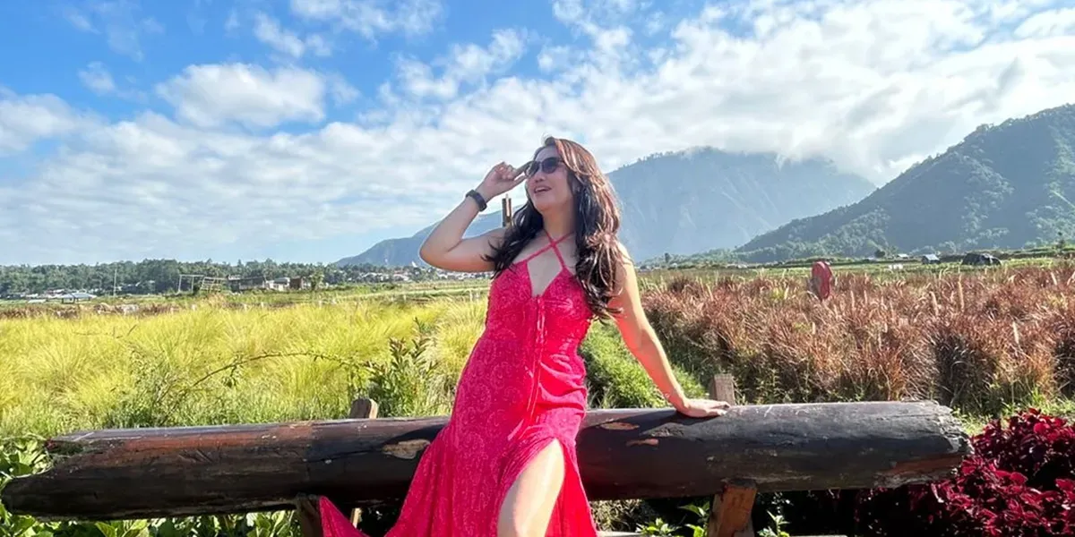 Comeback Lia Emilia: Single Gagal Total, Operasi Kantung Mata Tertunda!